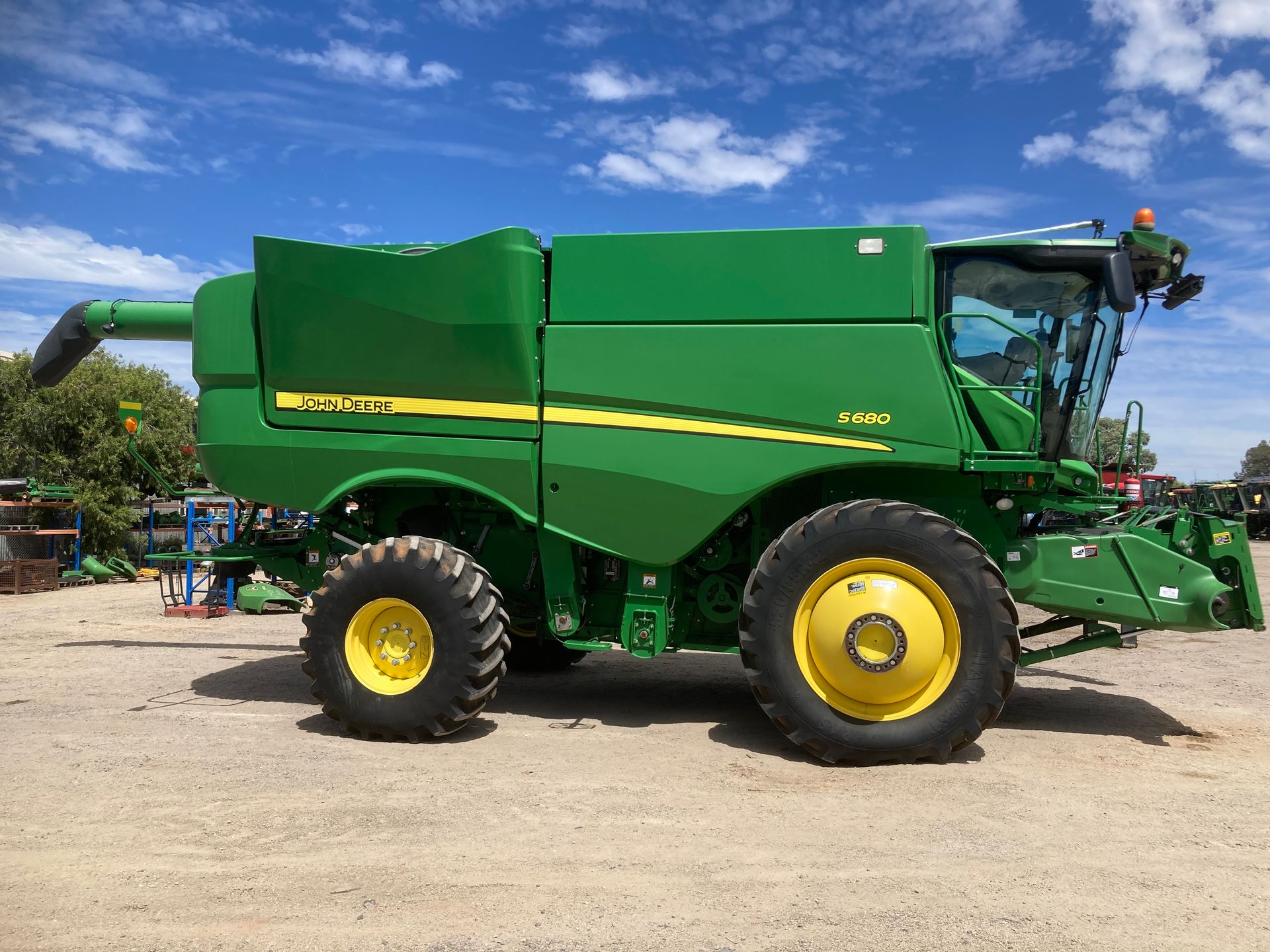 Wrecking John Deere Headers | Swan Hill, VIC | Murray Mallee