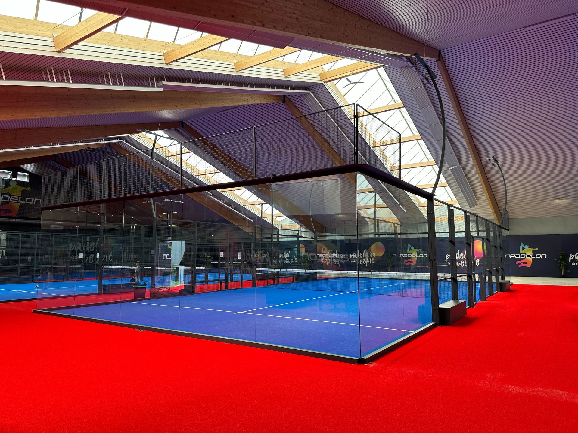 Padelon | modernes Padel-Tennis Center - Padel Plätze in Heilbronn