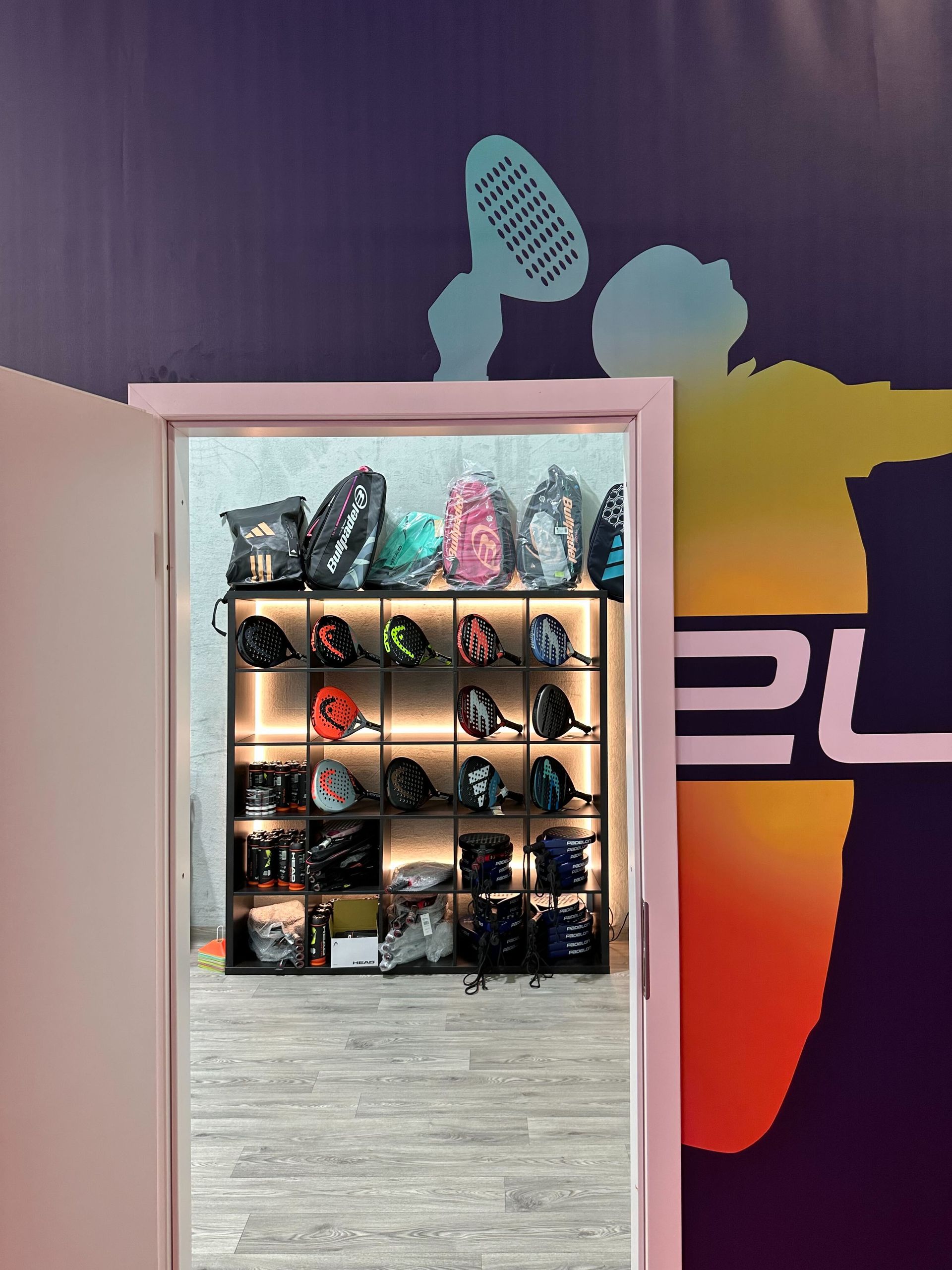 Padelon | modernes Padel-Tennis Center - Padel Plätze in Heilbronn