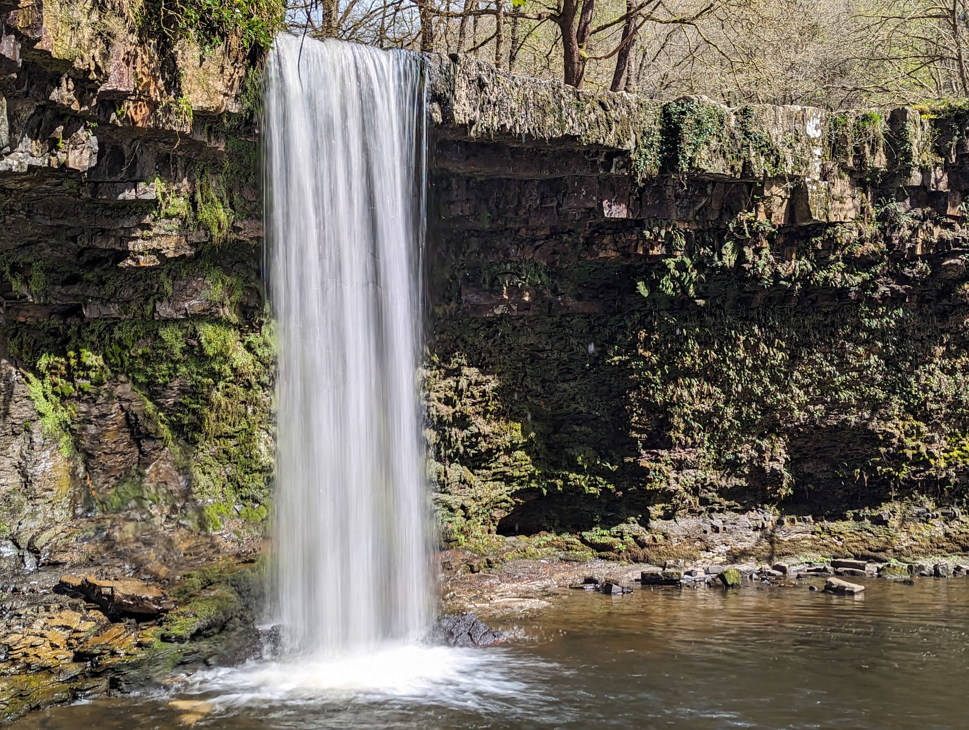 Guided Waterfall Hikes & Castle Tours From Cardiff