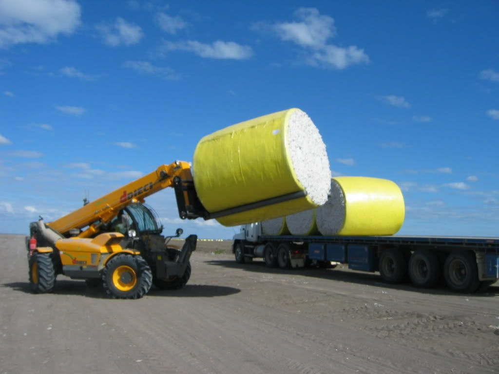 Cotton Bale Spikes for Wheel Loaders and Telehandlers