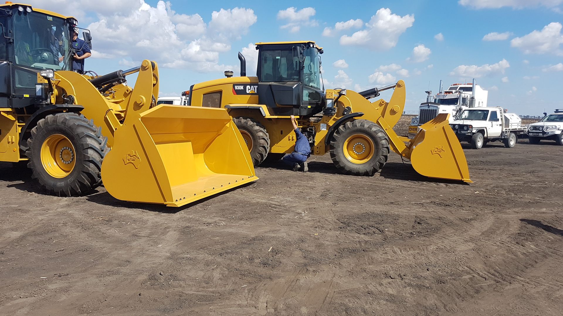 Wheel Loader LM Buckets | McCormack Industries
