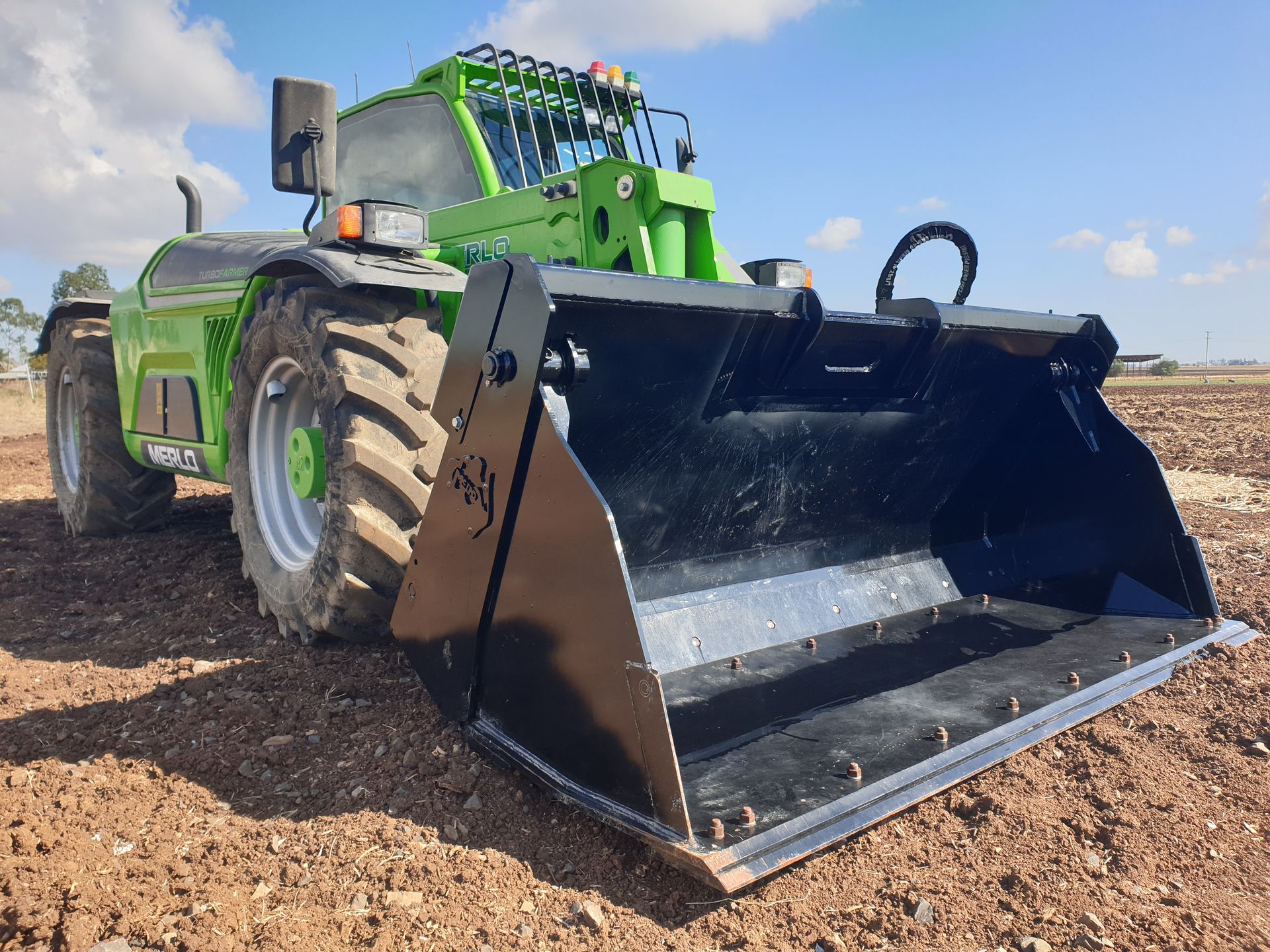 Telehandler and Wheel Loader Buckets - 4in1, GP, Light Materials and ...