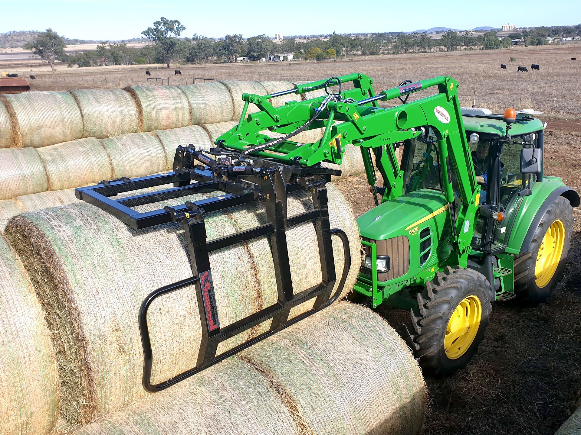 Round Wrapped Bale Grabs for Tractors - Soft Arms