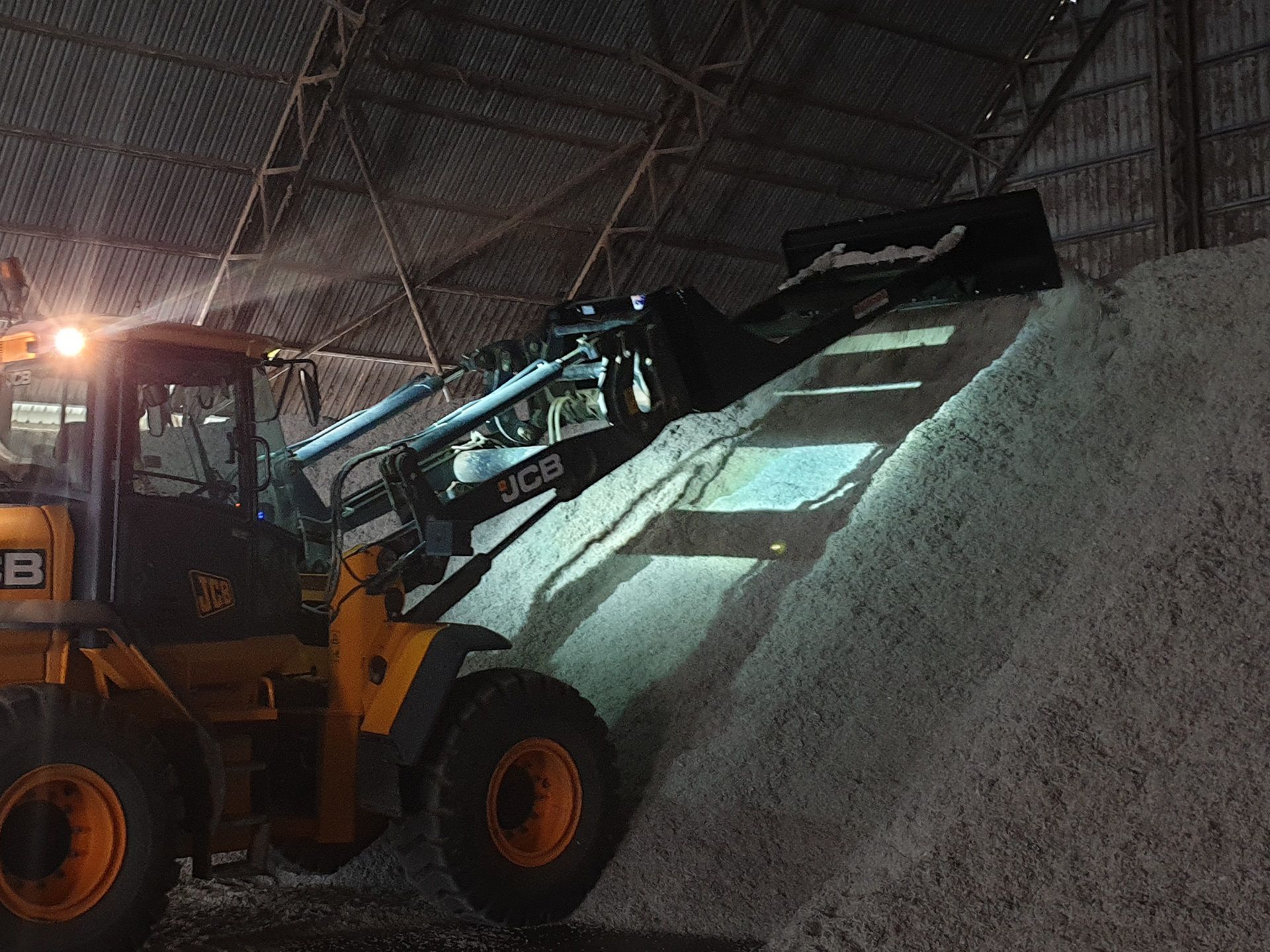 Grain Pusher for Telehandlers and Wheel Loaders