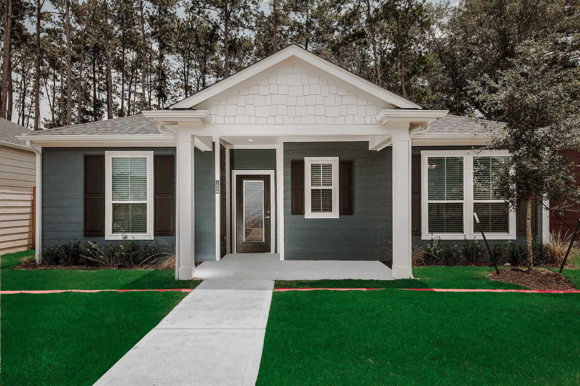 Enjoy Private Cottage Living Among the Pines | Conroe, TX