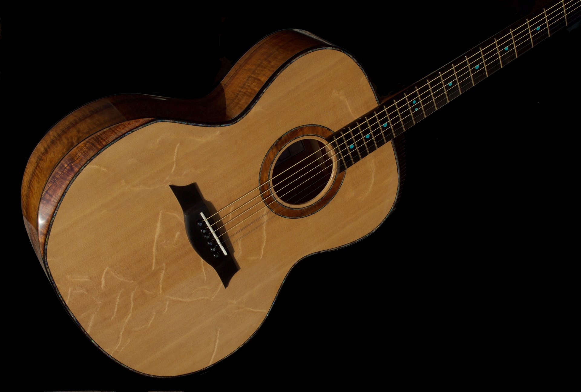 Custom Guitars | Steel String Acoustics | global