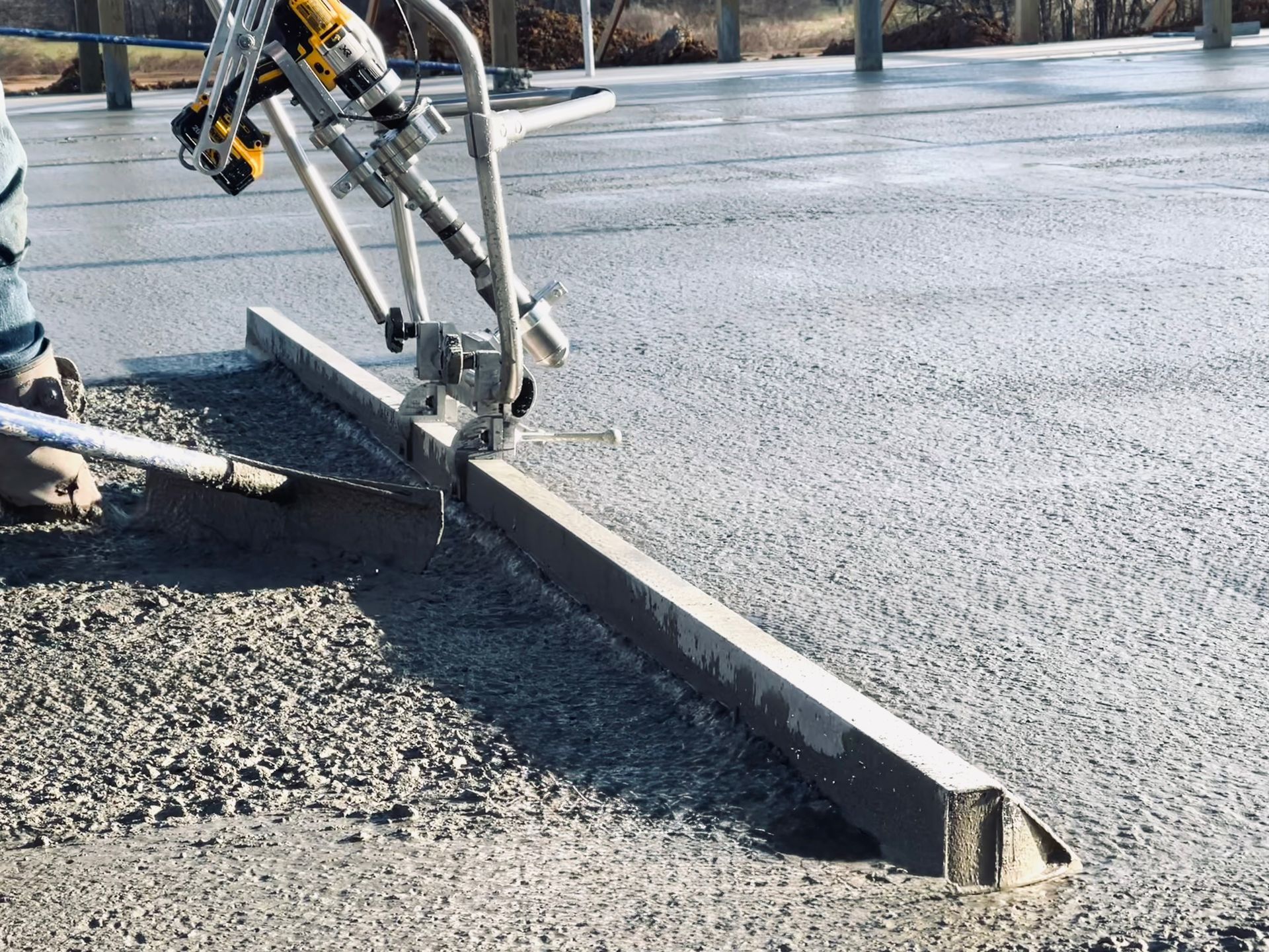 Multivibe -Vibratory Power Screeds