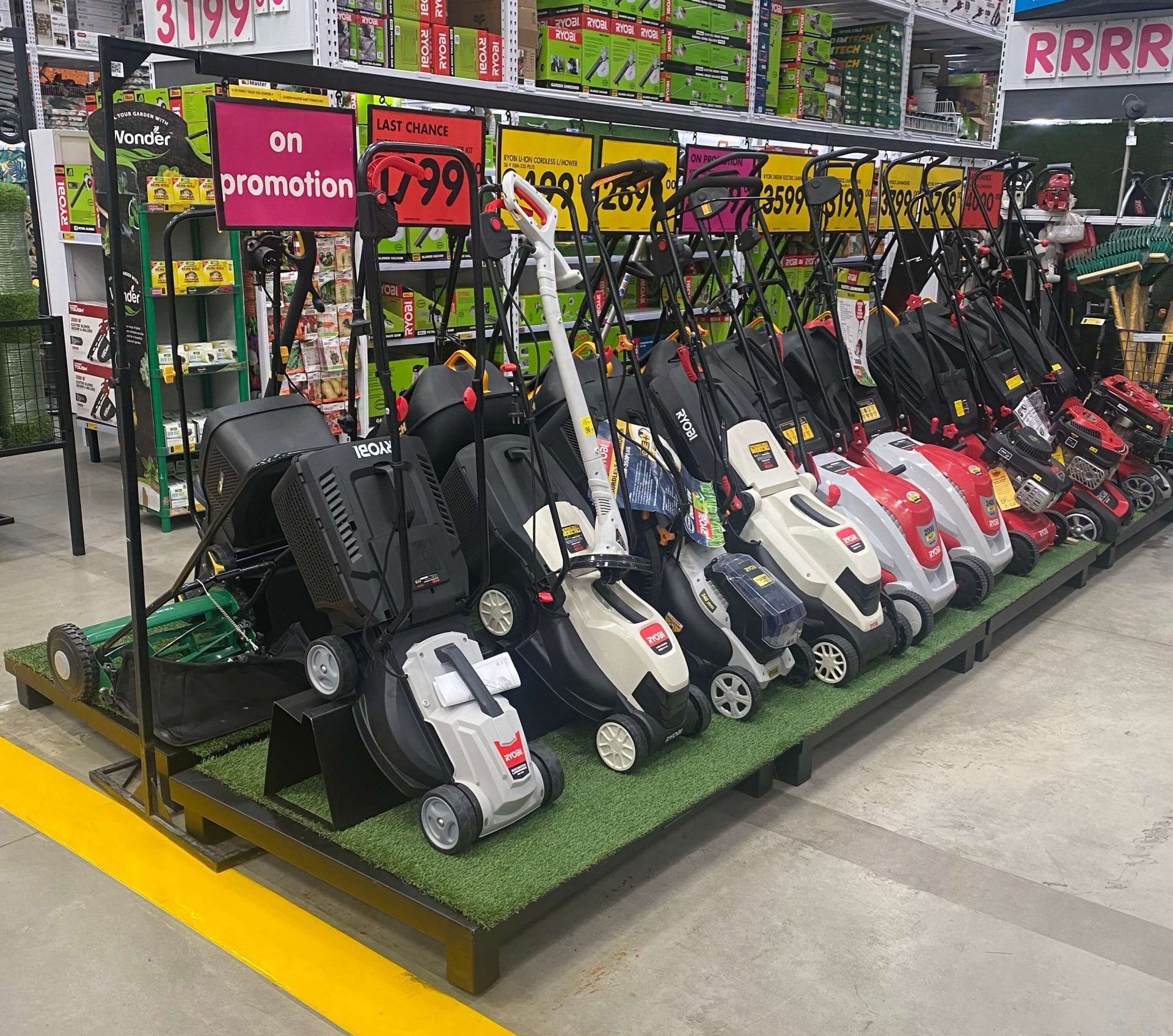 Storeworks Shopfitting | Lawnmower Display Unit Solutions