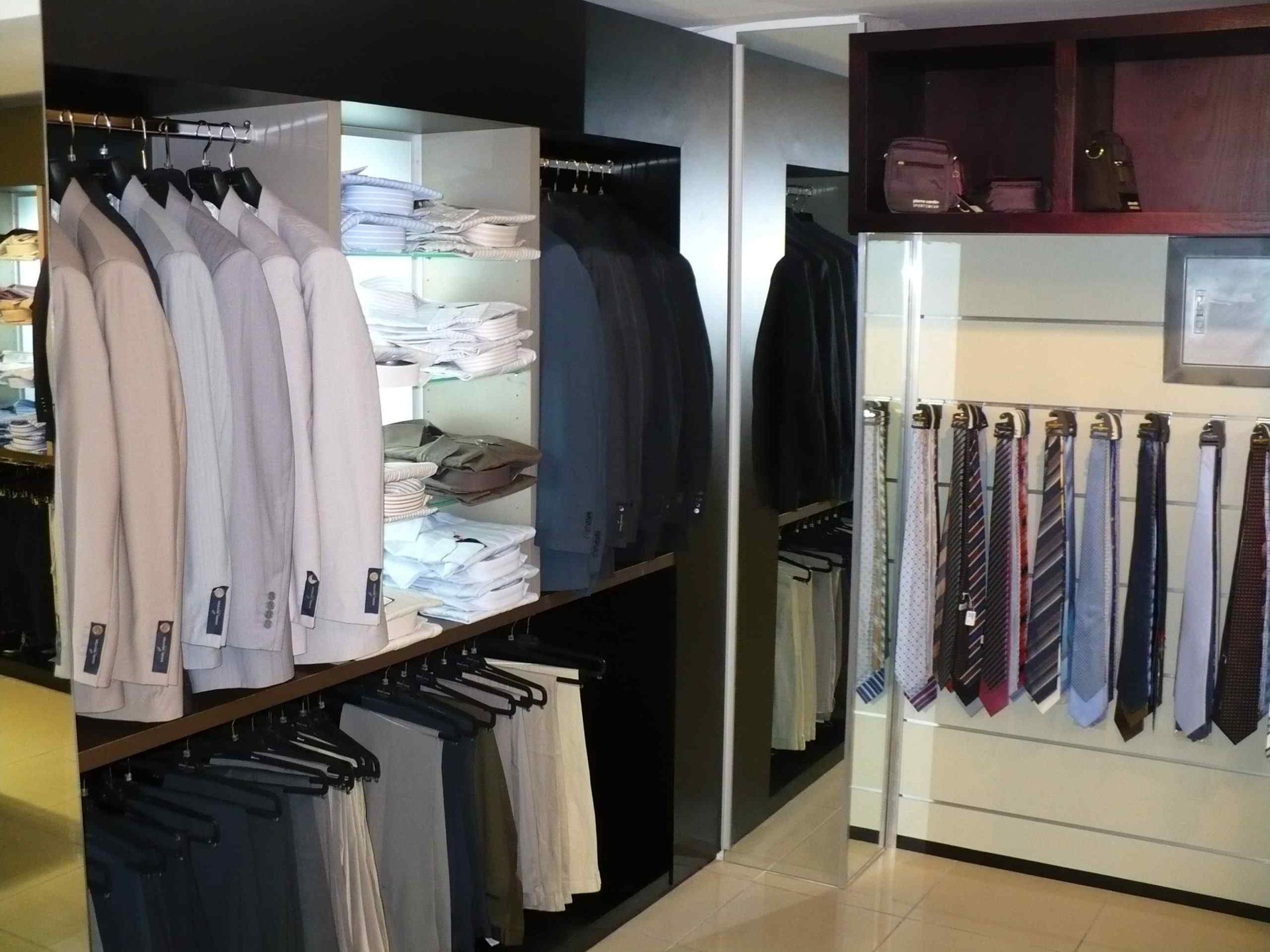 Storeworks Shopfitting | Eleganza Project