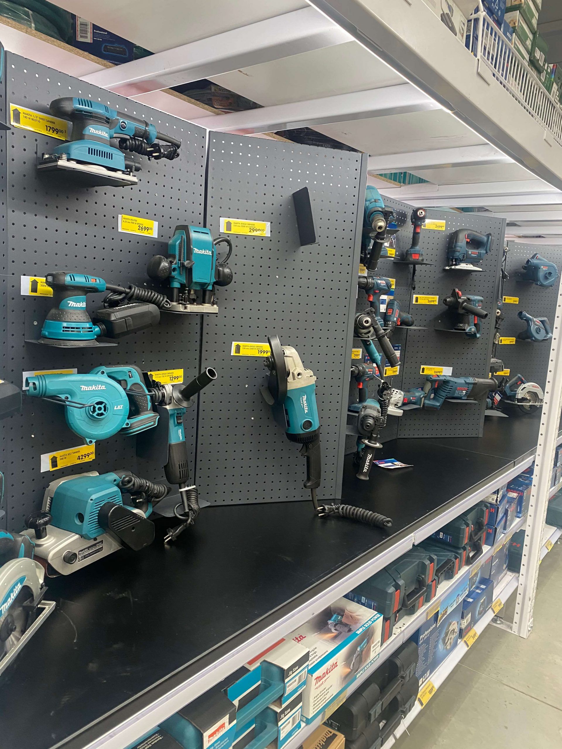 Storeworks | Power Tool Display Units and Solutions