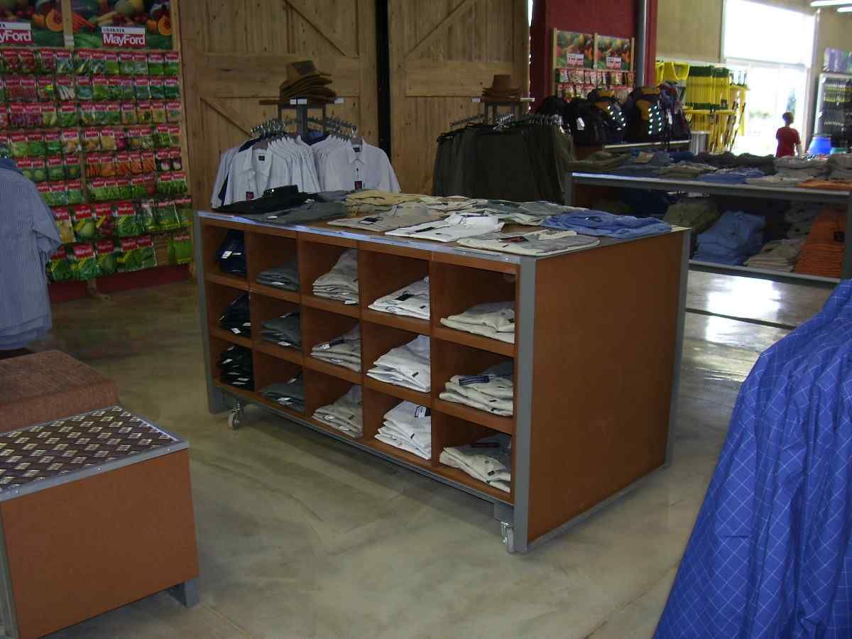 Storeworks Shopfitting | Eye-catching Impulse Units