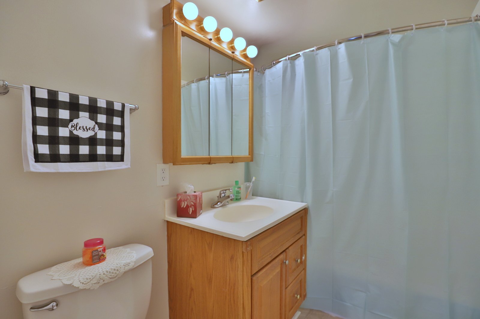 properties/peoria-il/crestwood-apartments