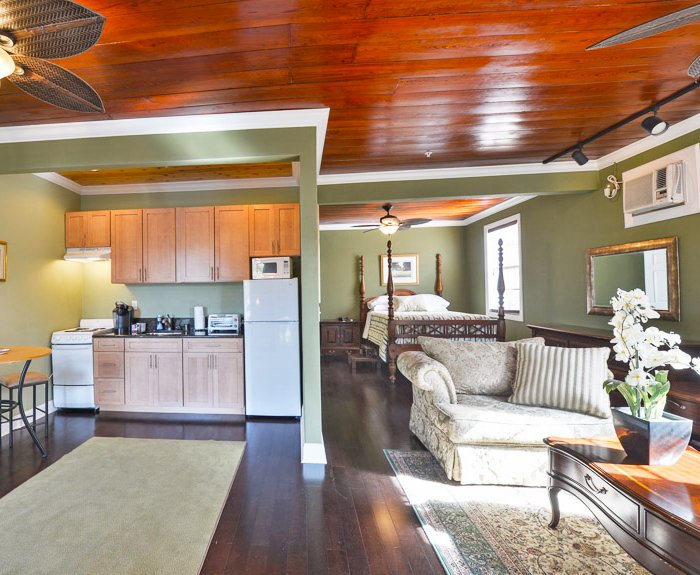 The Old Colorado Inn | The Best Place to Stay in Stuart, FL