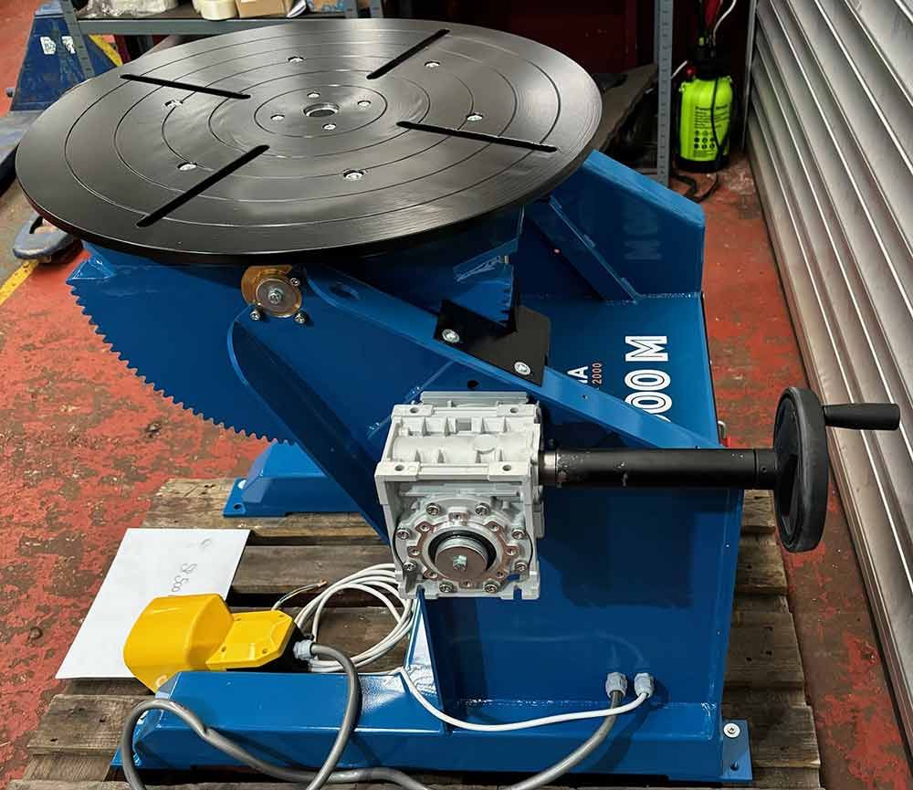 Welding Positioners - allow components to be welded in an optimal ...