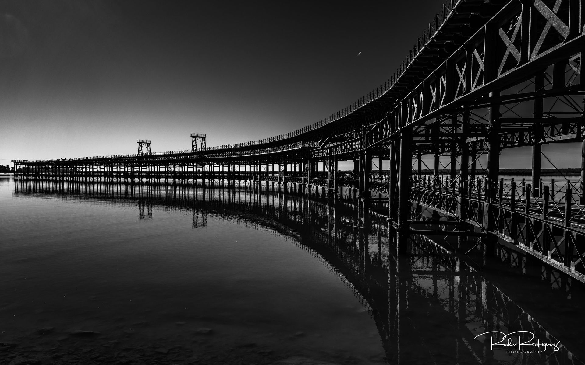 THE LEICA MEET - Facebook's largest Leica user community.