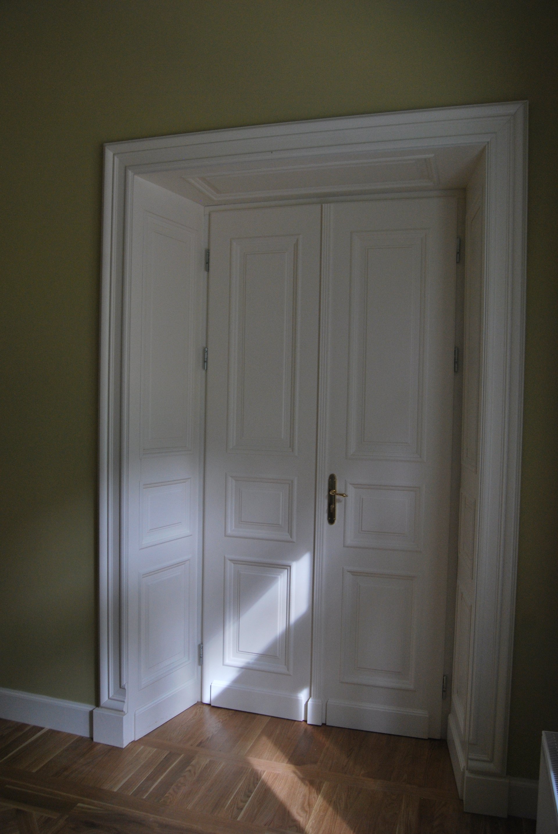 Medinės vidaus durys | Durų Fabrikas