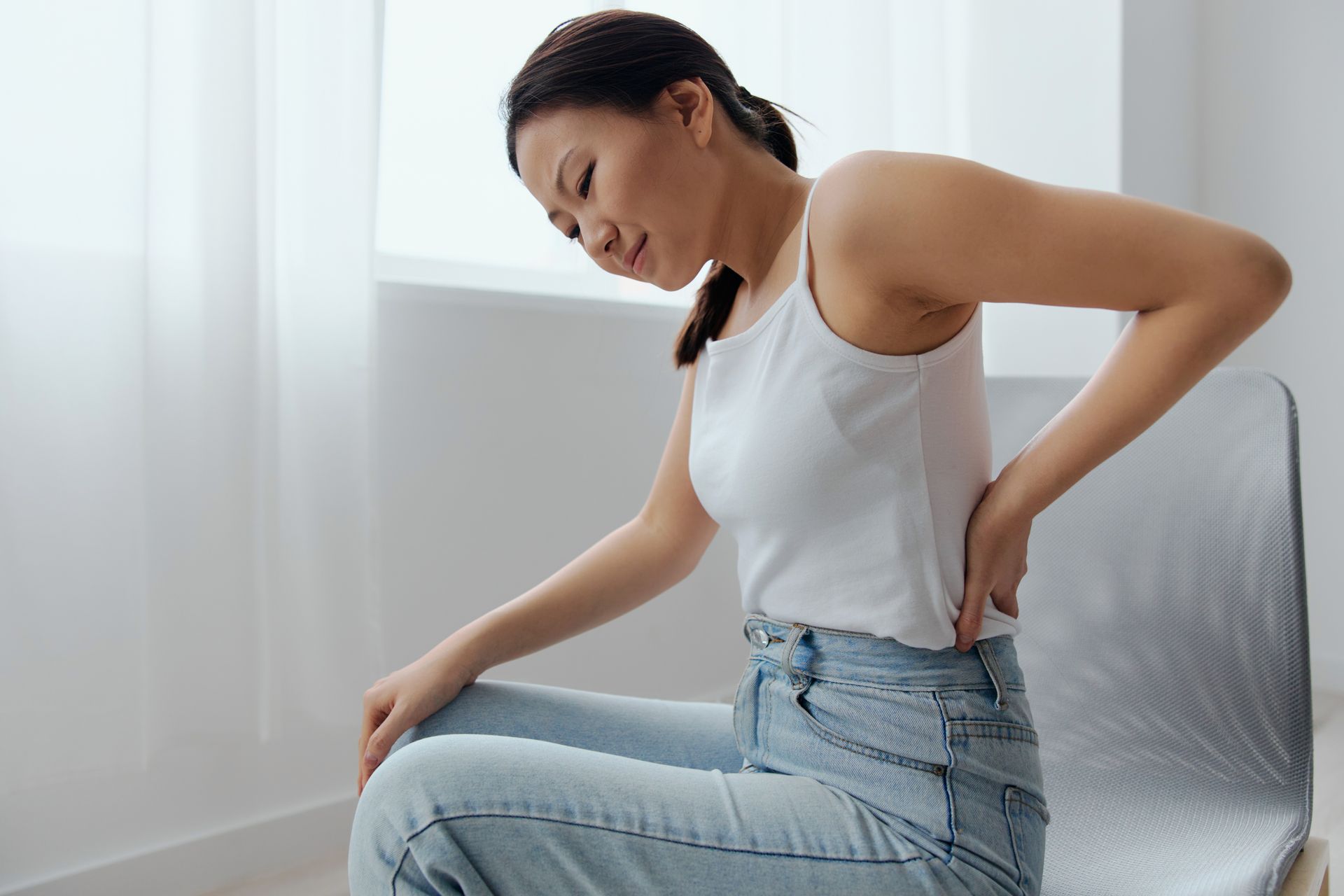 Dor nas costas pode ser pedra nos rins? Qual o tratamento