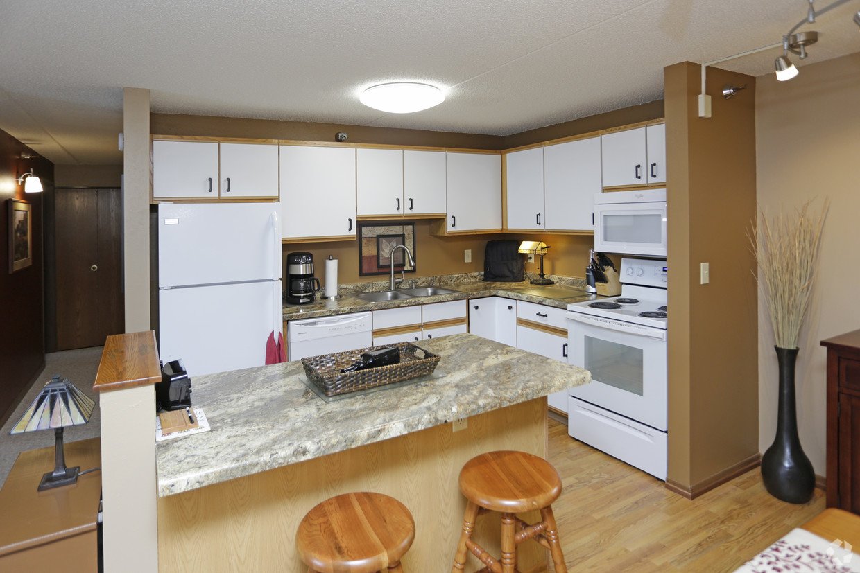 Baypoint Estates Apartments