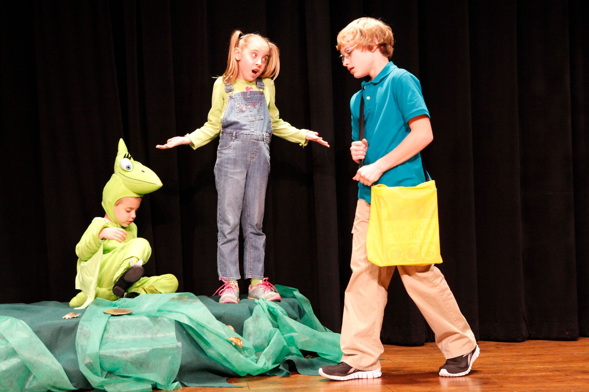 Magic Tree House ON STAGE: Dinosaurs Before Dark KIDS