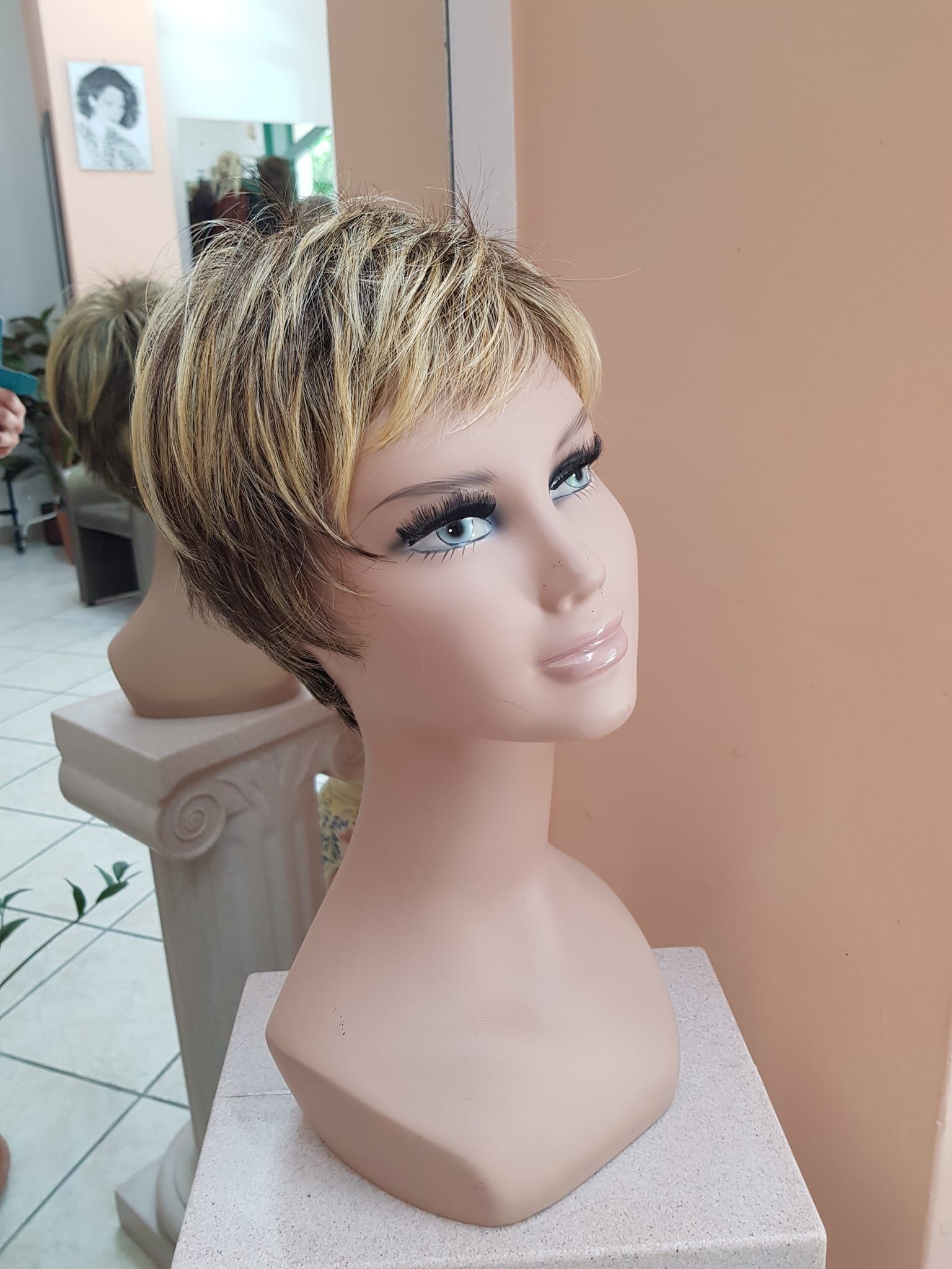 Parrucche su misura - Palermo - La Parrucca di Carla Somma