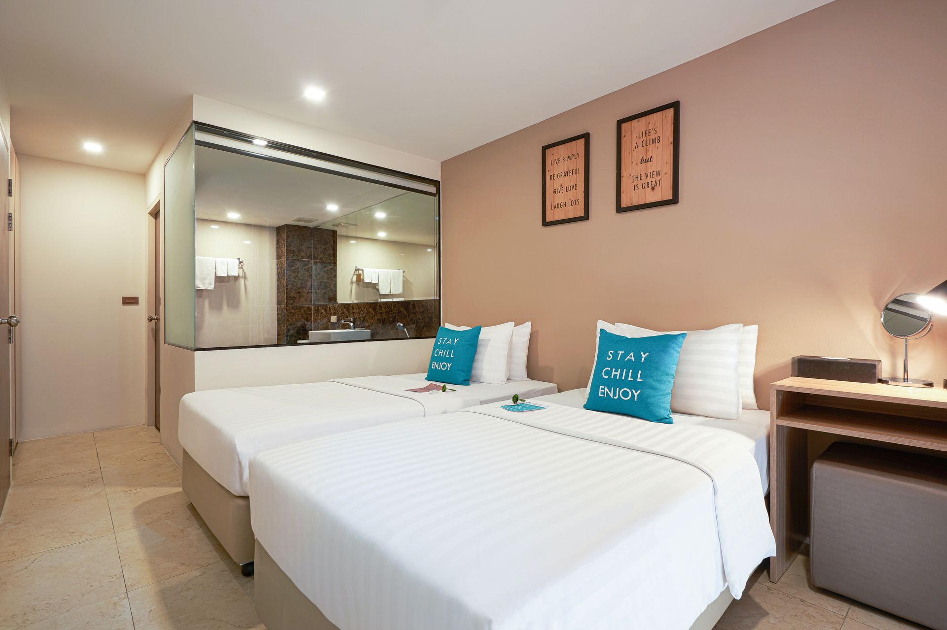 Cross Vibe Chiang Mai Decem | Funky Hotel in Nimman Chiang Mai