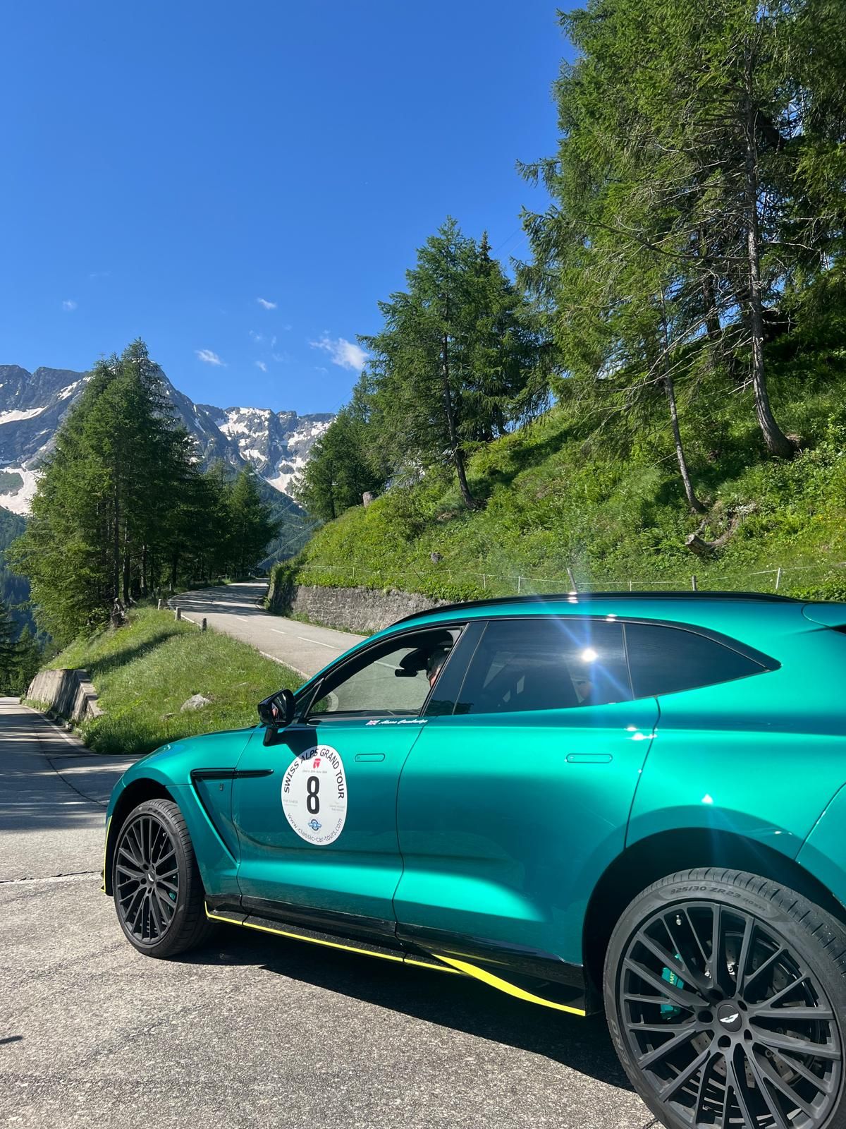 SWISS ALPS & MOUNTAIN PASSES TOUR