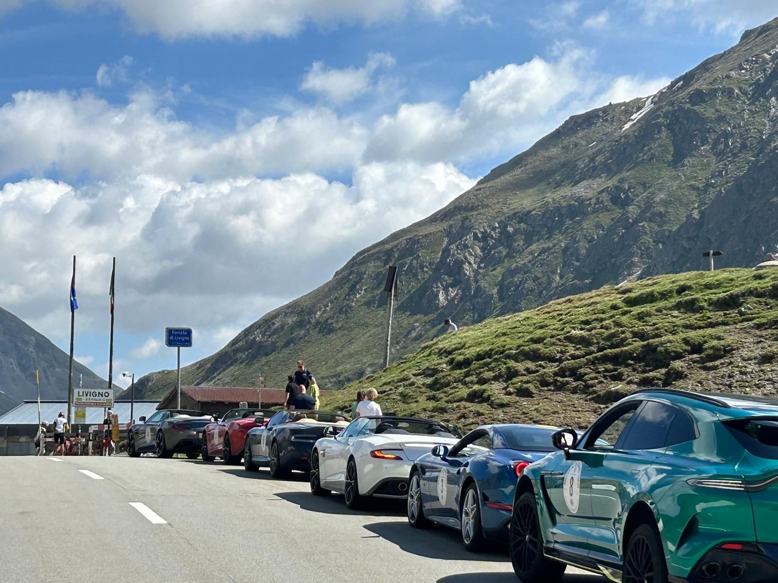 SWISS ALPS & MOUNTAIN PASSES TOUR
