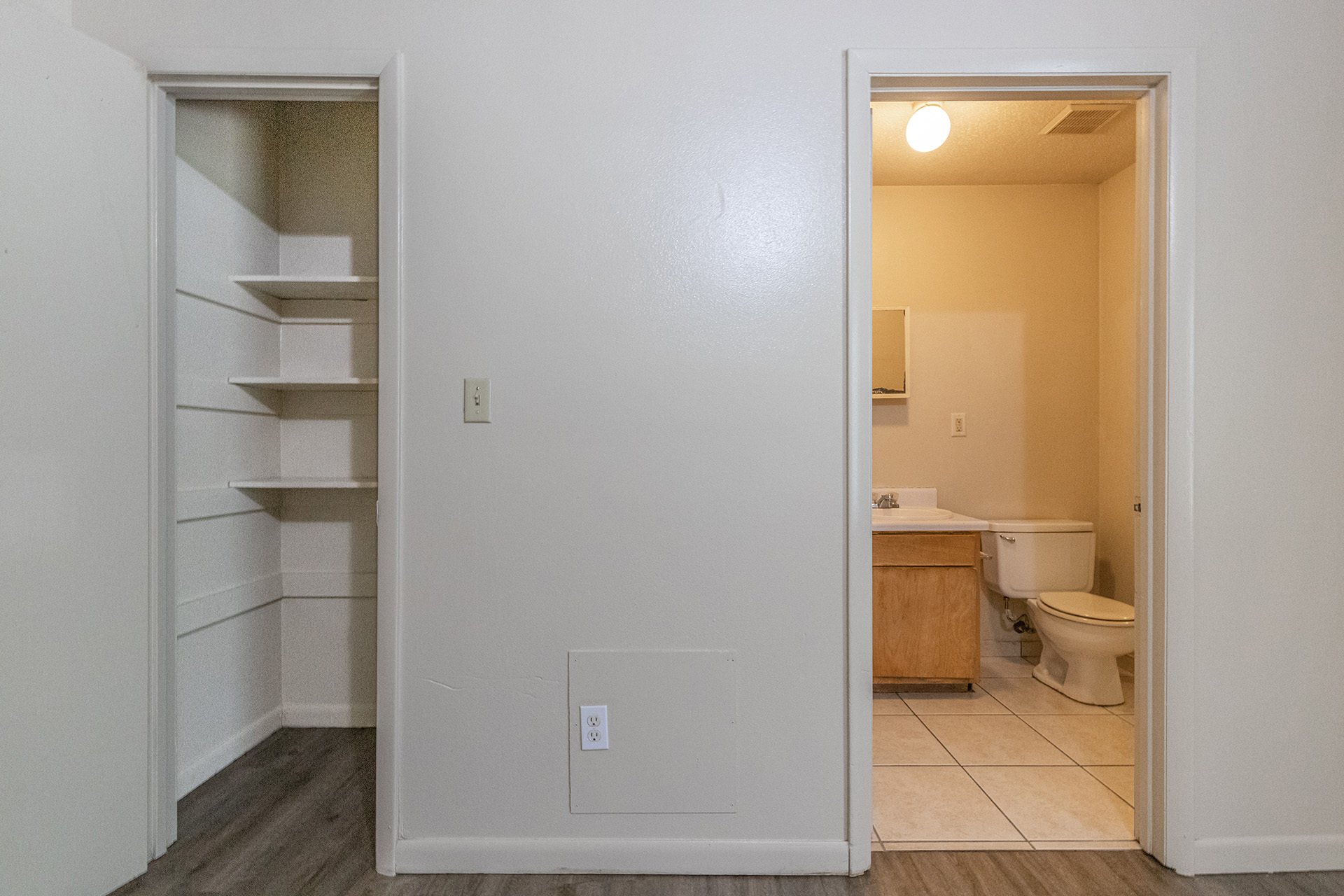 Riviera Place Apartments