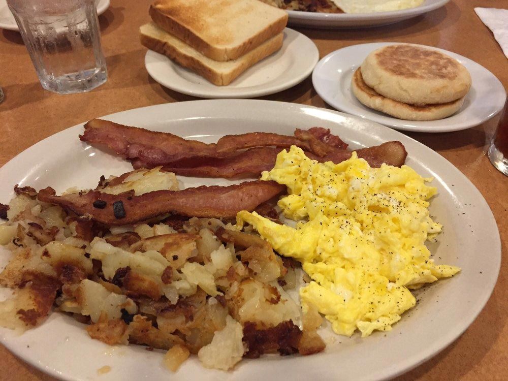 Northfield Restaurant | Family Owned Restaurant Since 1976