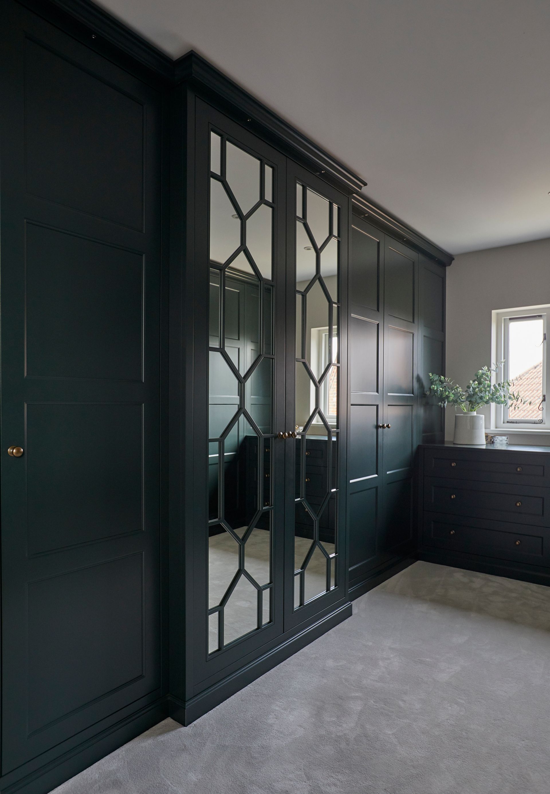 Bespoke Fitted Walk-In Wardrobes & Dressing Rooms in Cambridge
