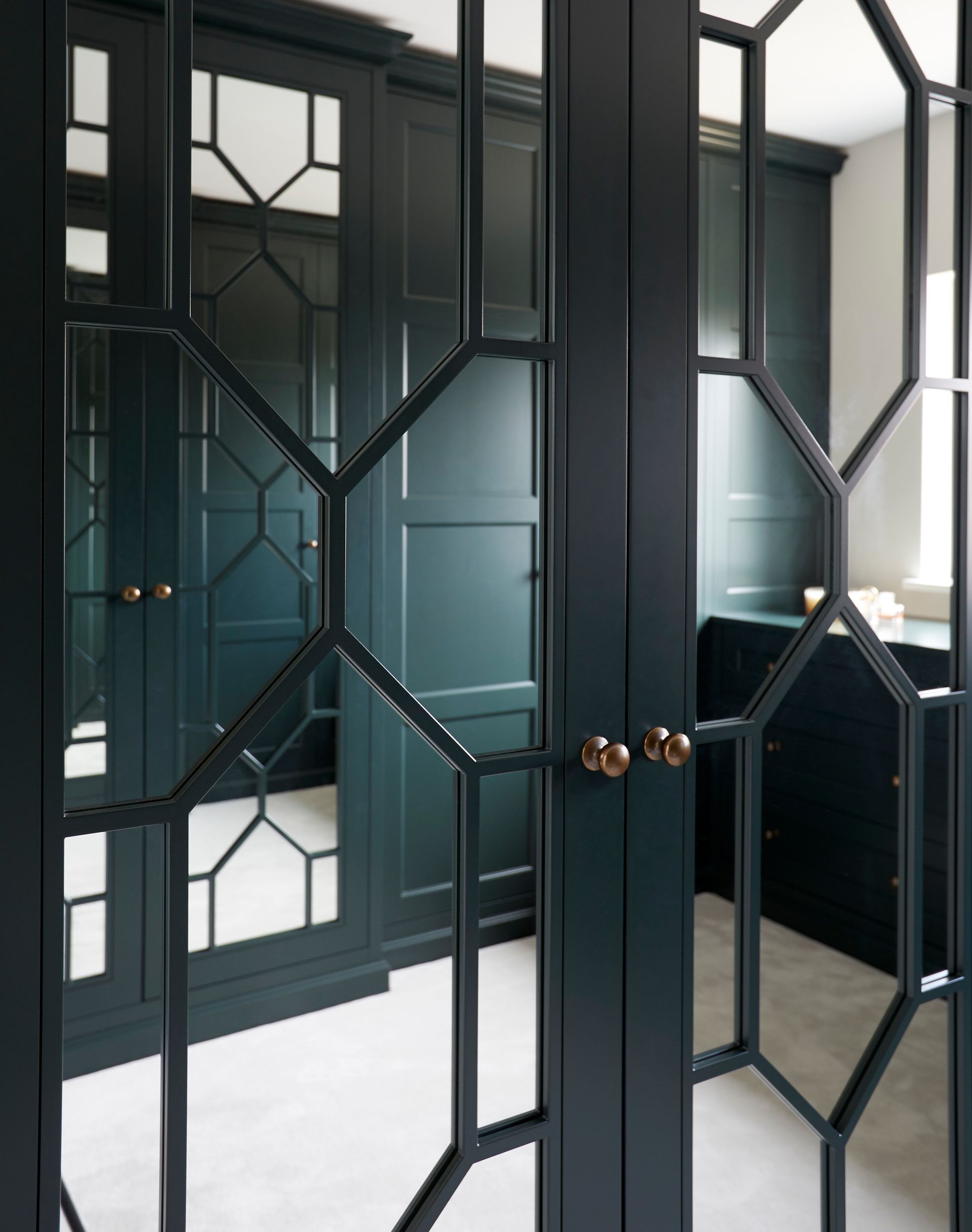 Bespoke Fitted Walk-In Wardrobes & Dressing Rooms in Cambridge