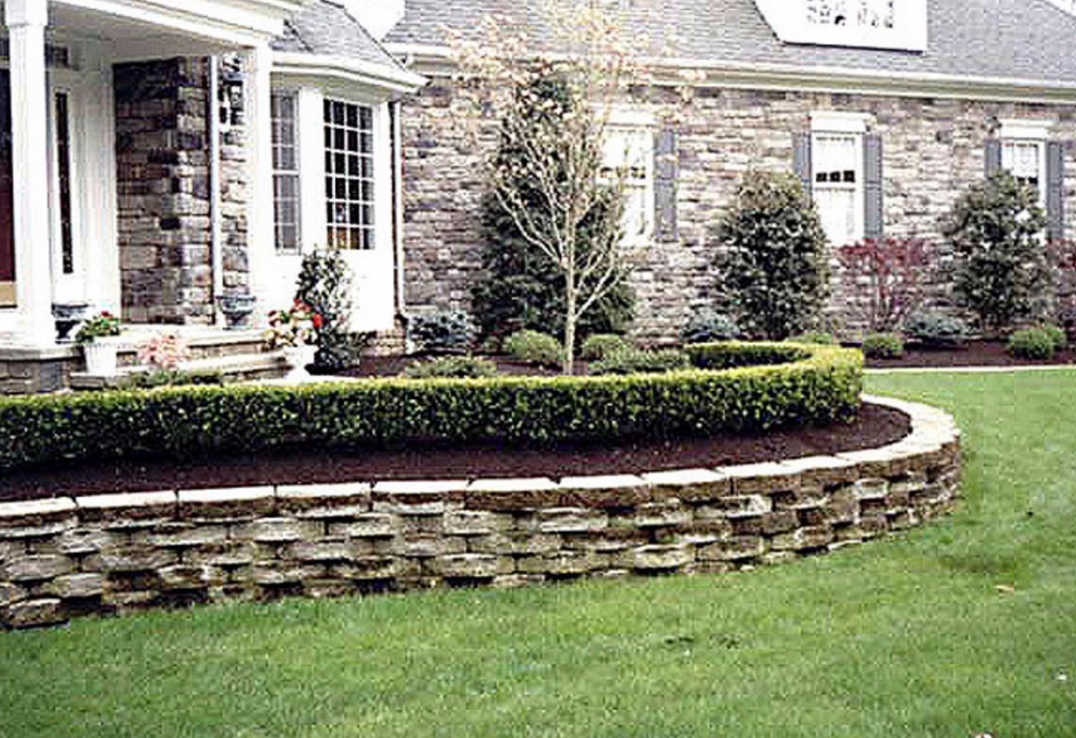 Retaining Wall Installation Photos, Retaining Wall Gallery