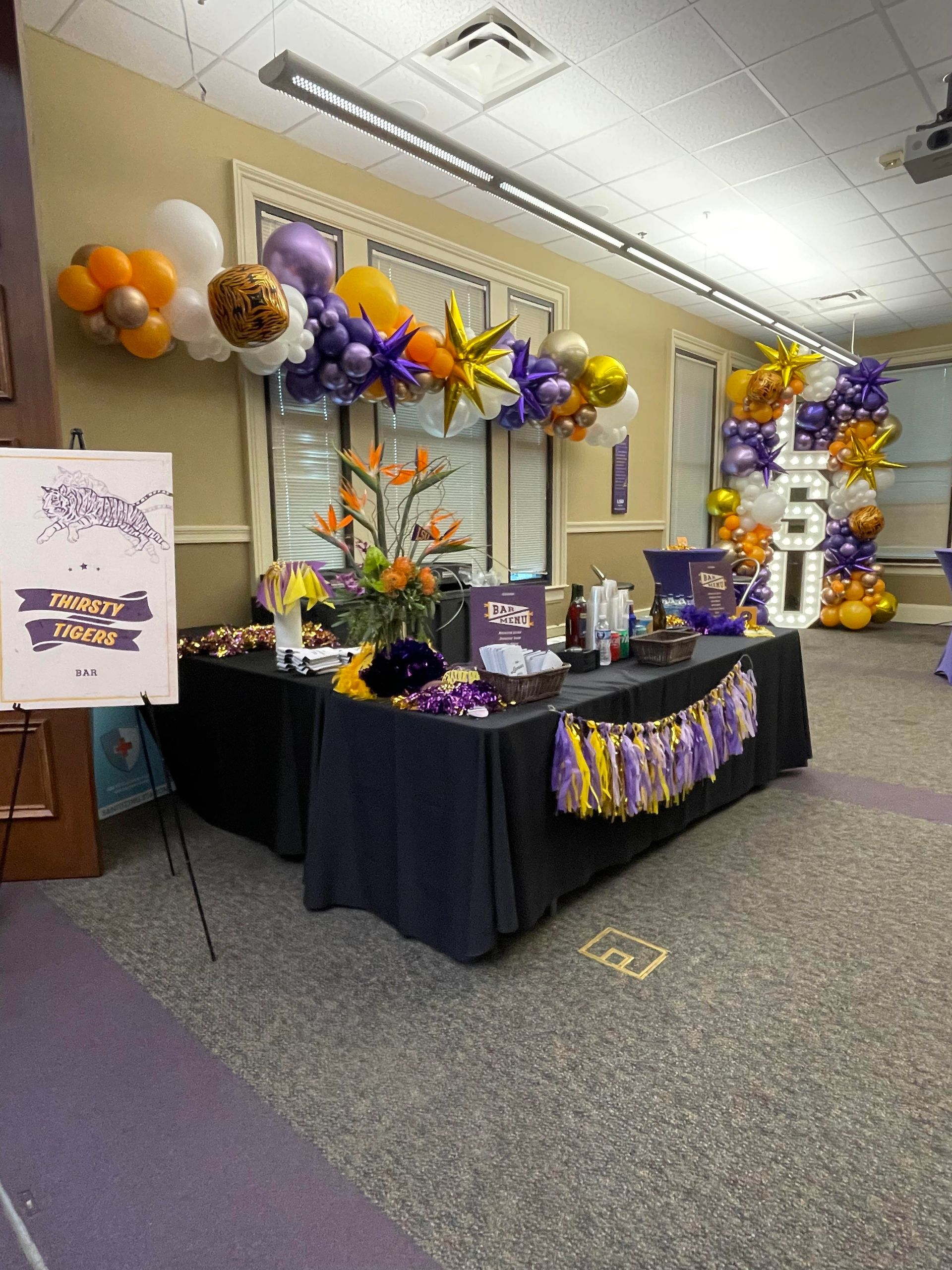 Let Animated Art Balloon Decor turn your LSU Tailgate tent into the ...