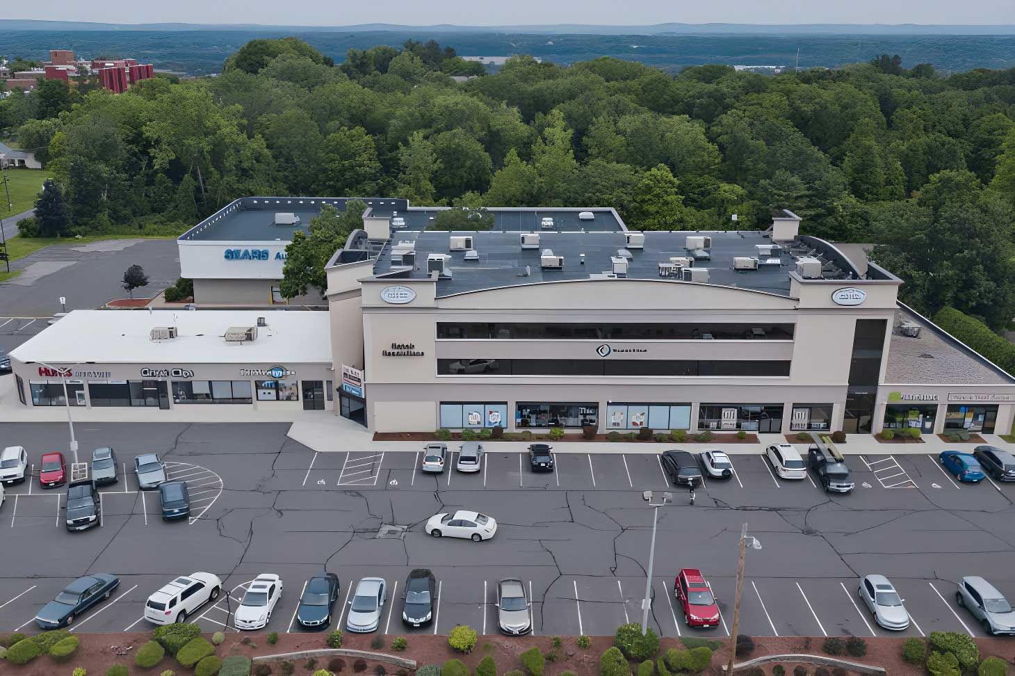 Holyoke Mall Crossing: Premier Retail & Office Spaces in Holyoke, MA
