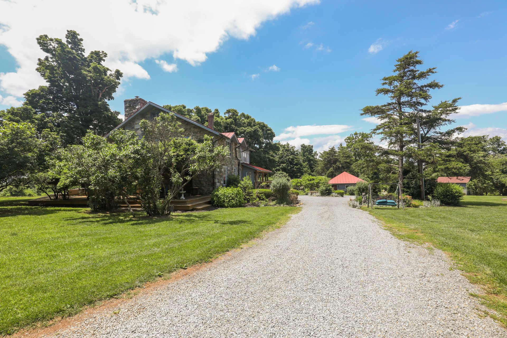 Best Accommodation in Loudoun County | High Meadows Estate