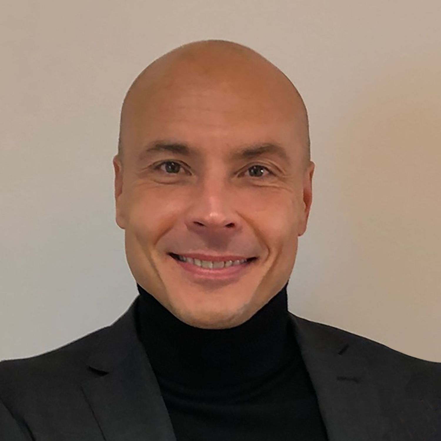 Momentum öppnar E-Handel