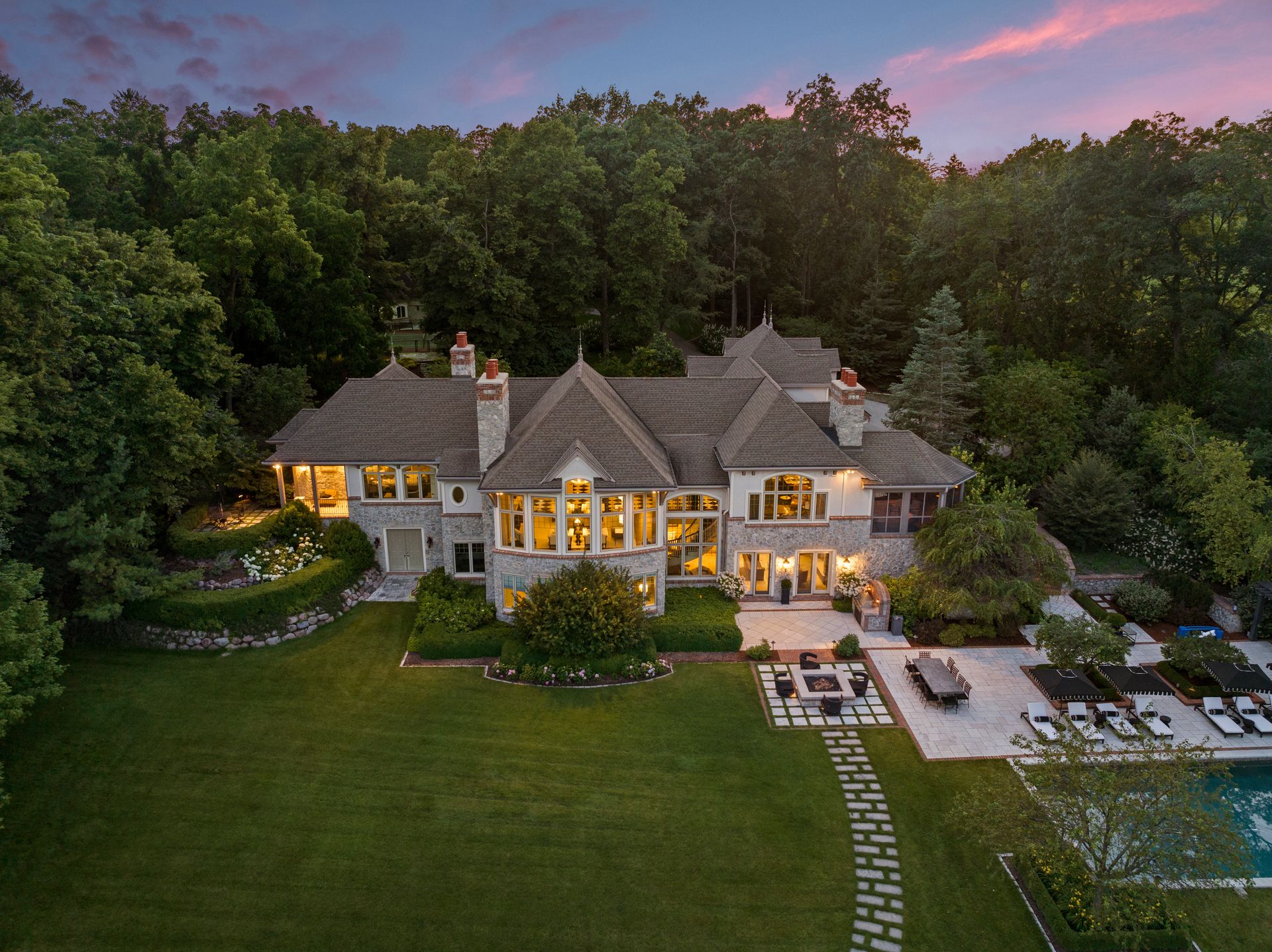 Lake Country Homes | Oconomowoc, WI | Pat Bolger Realty