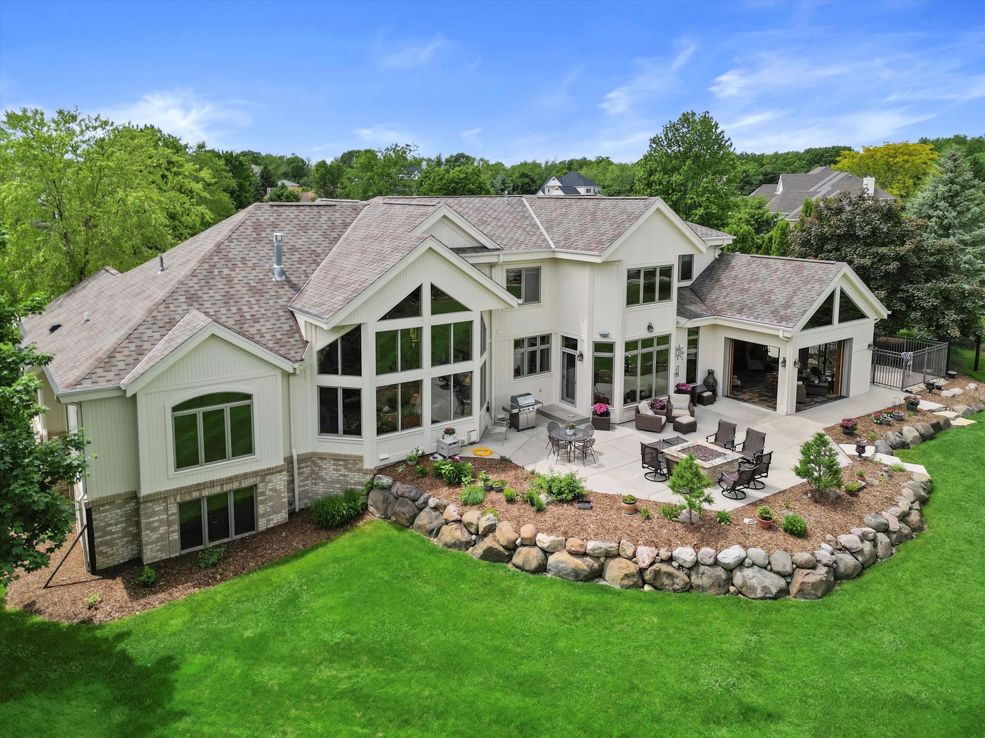 Lake Country Homes | Oconomowoc, WI | Pat Bolger Realty