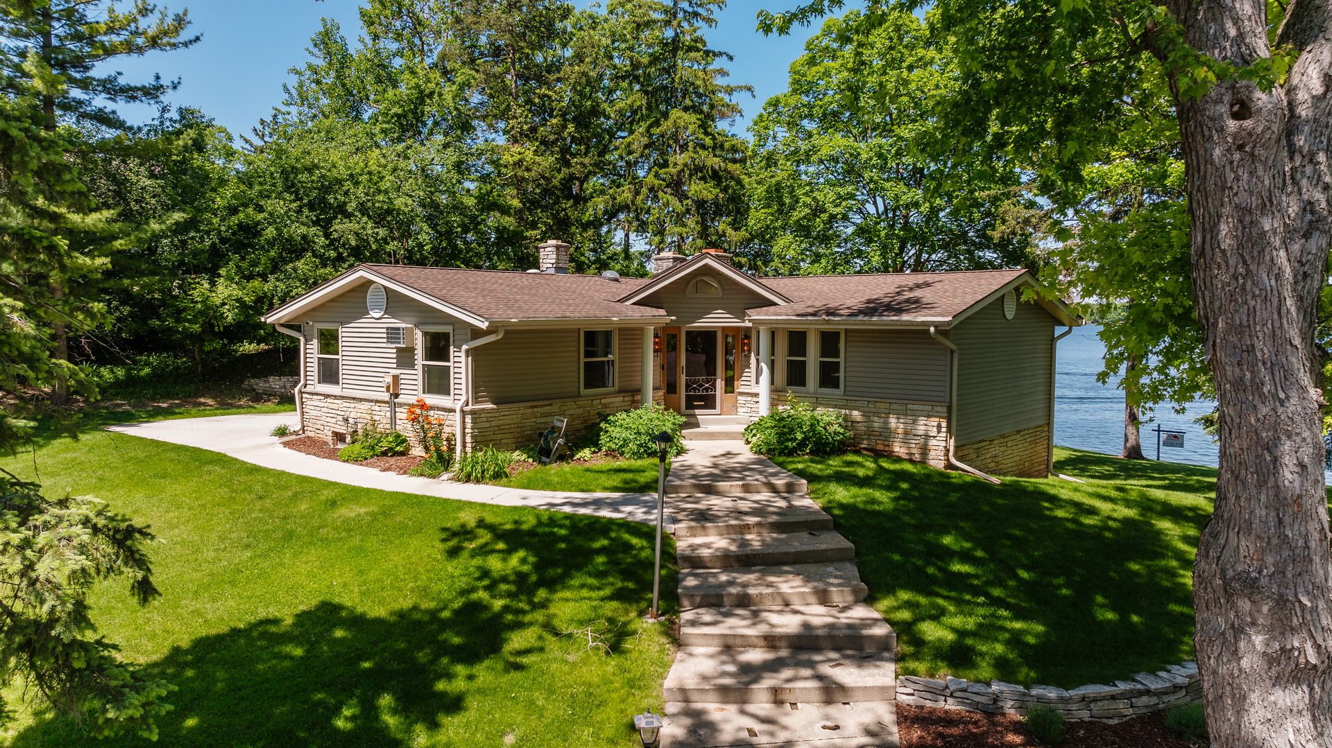 Lake Country Homes | Oconomowoc, WI | Pat Bolger Realty
