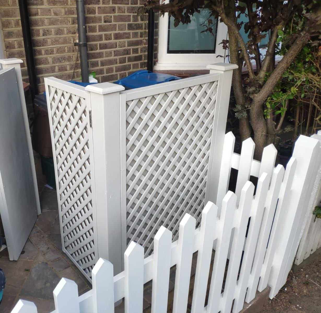Simply Fences - Fast, Expert Fencing Installation in London