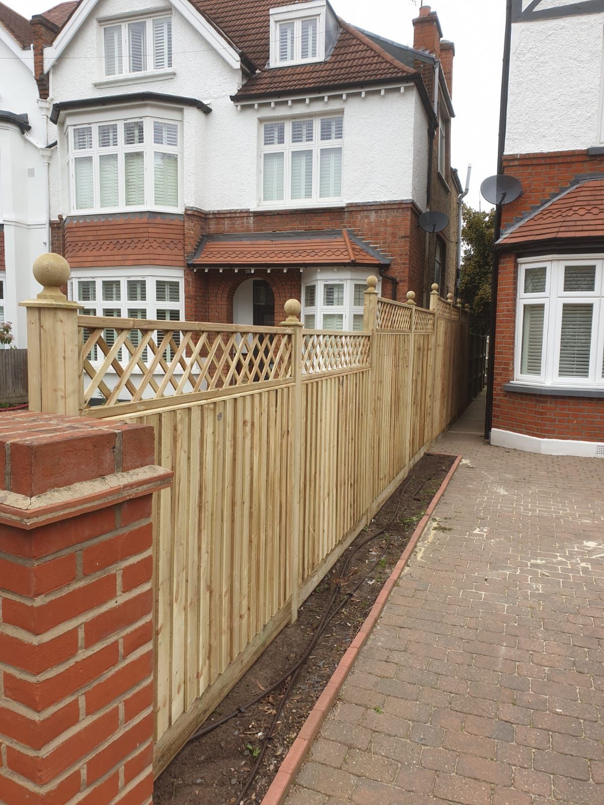 Simply Fences - Fast, Expert Fencing Installation in London
