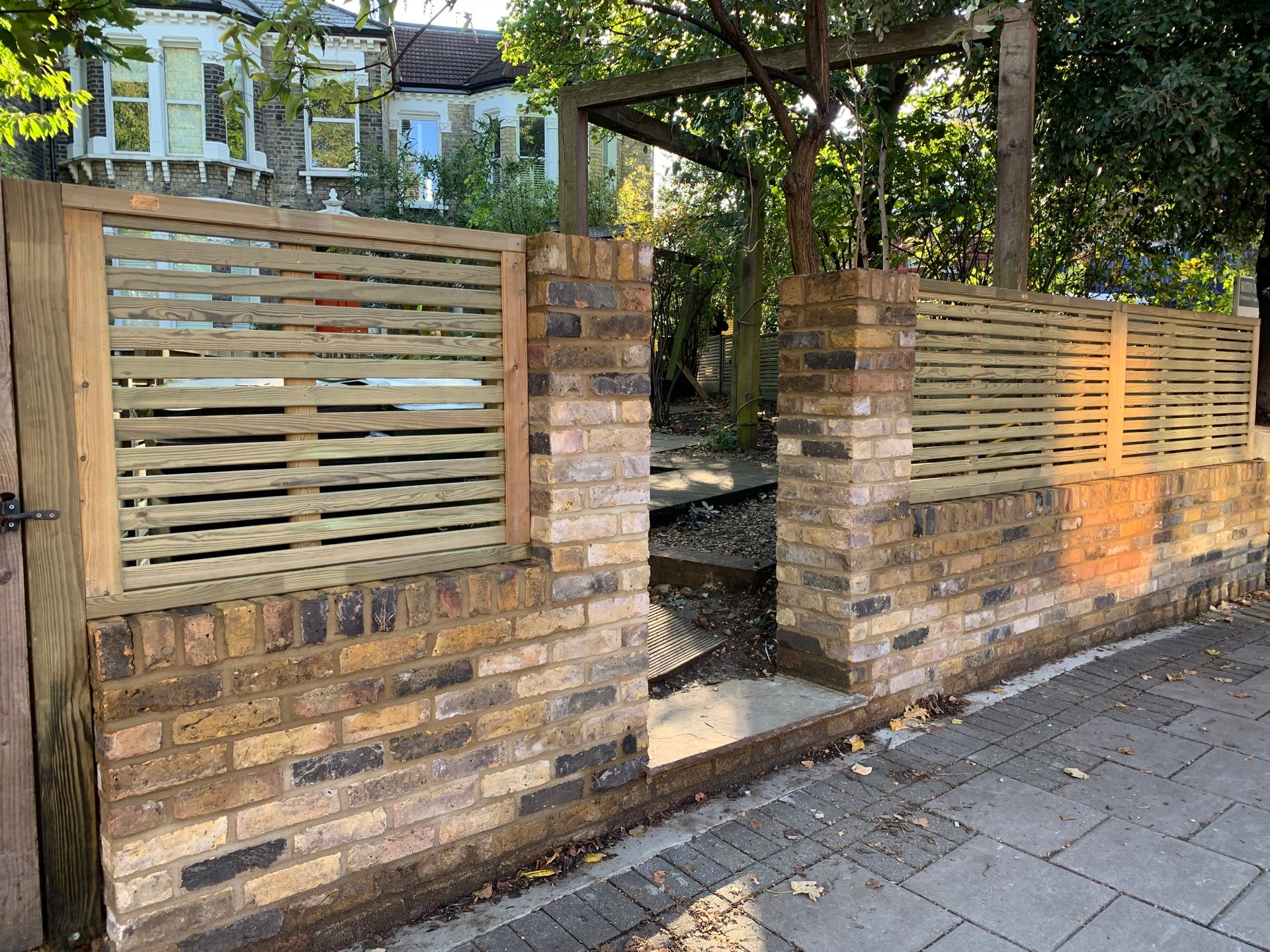 Simply Fences - Fast, Expert Fencing Installation in London