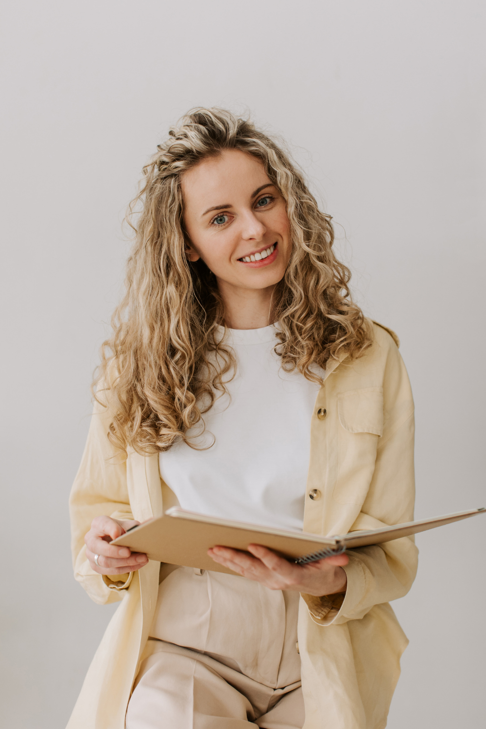 40 Therapist headshots and photoshoot ideas