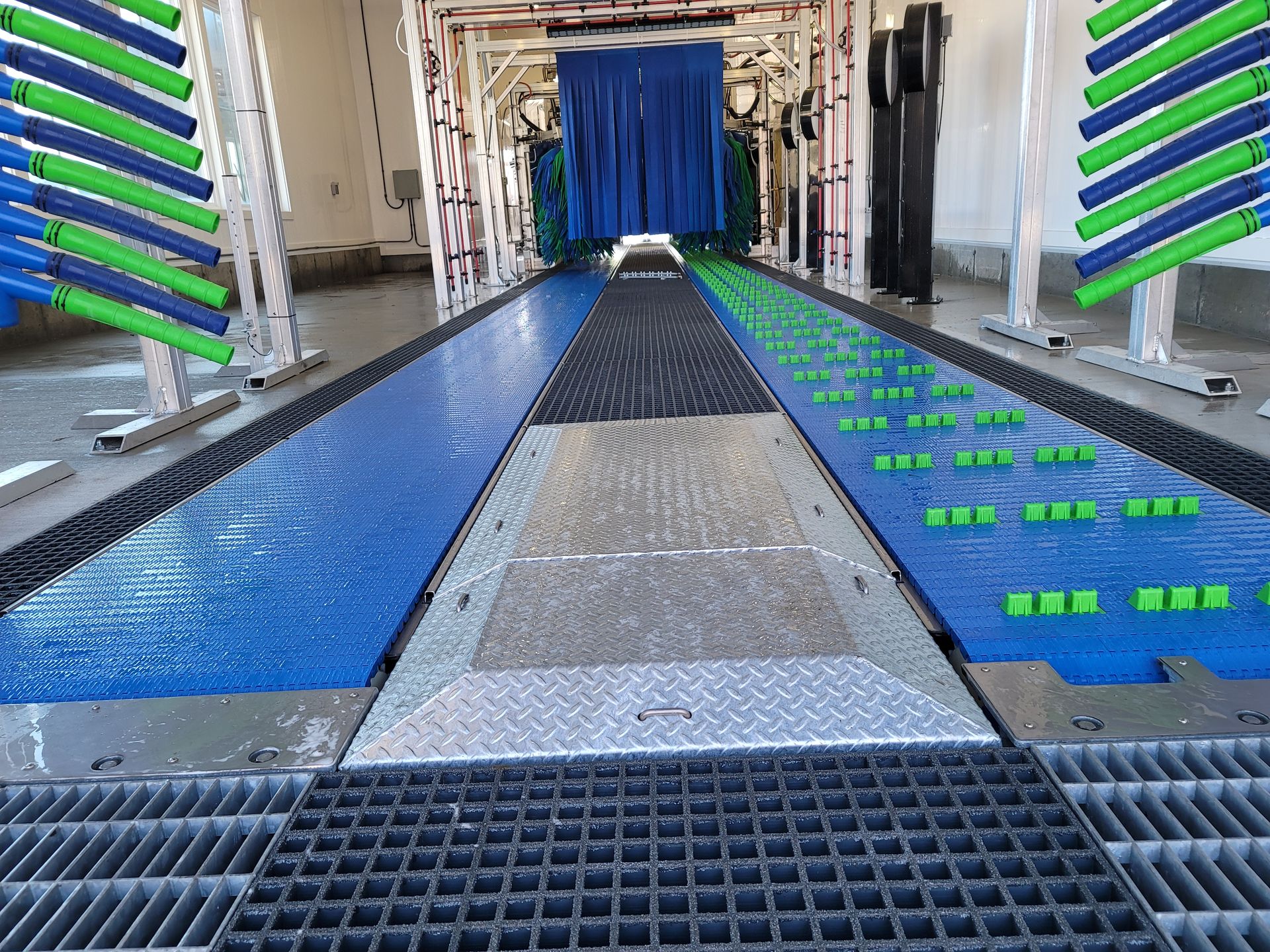 Conveyorized Tunnel Car Wash Equipment