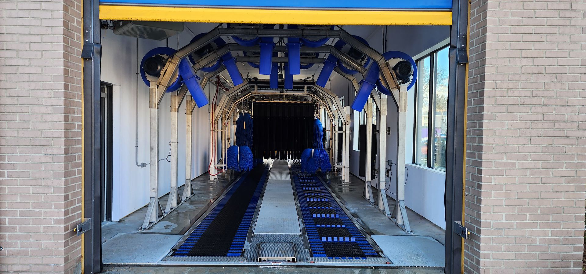 Conveyorized Tunnel Car Wash Equipment