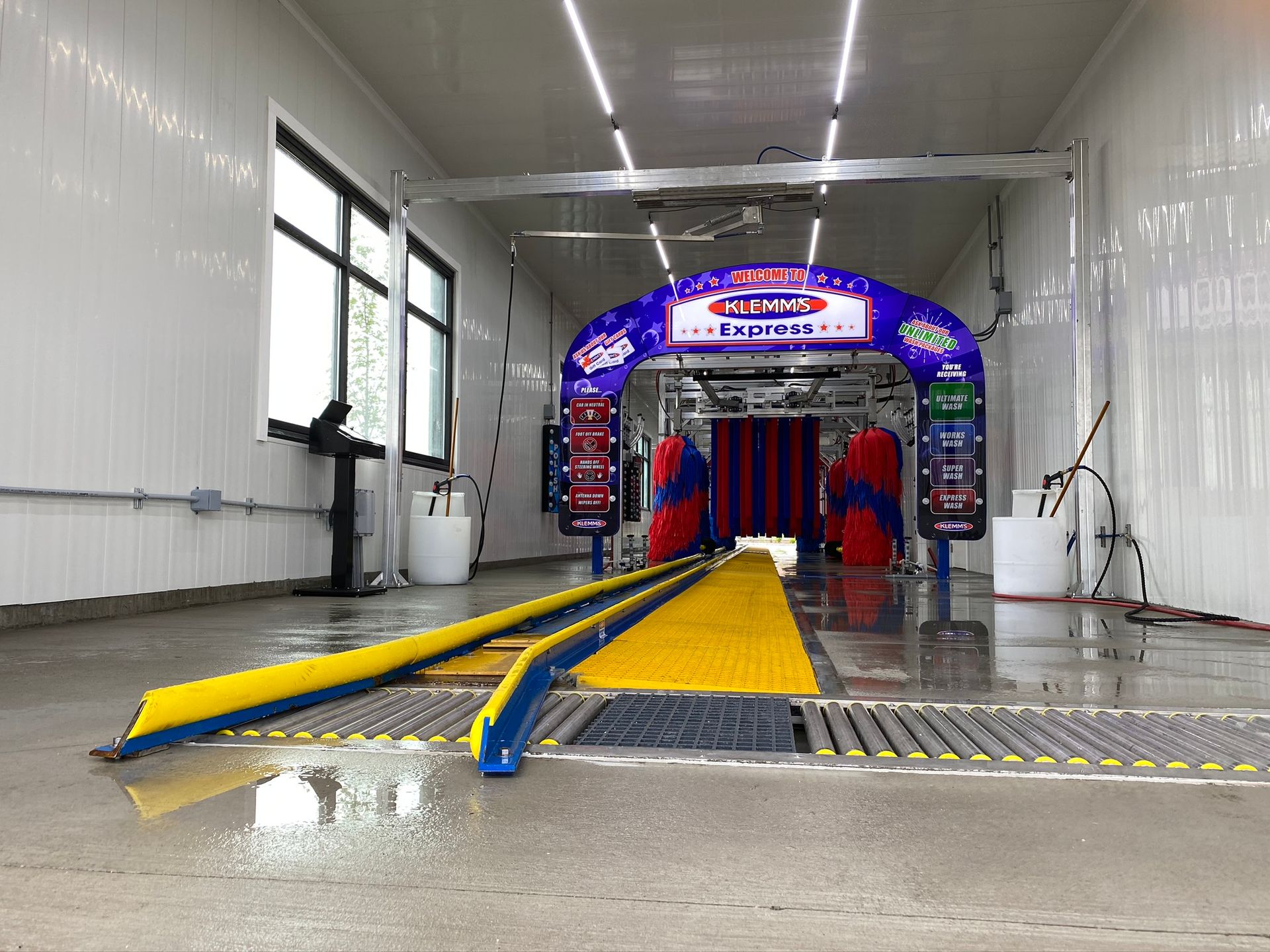 Conveyorized Tunnel Car Wash Equipment