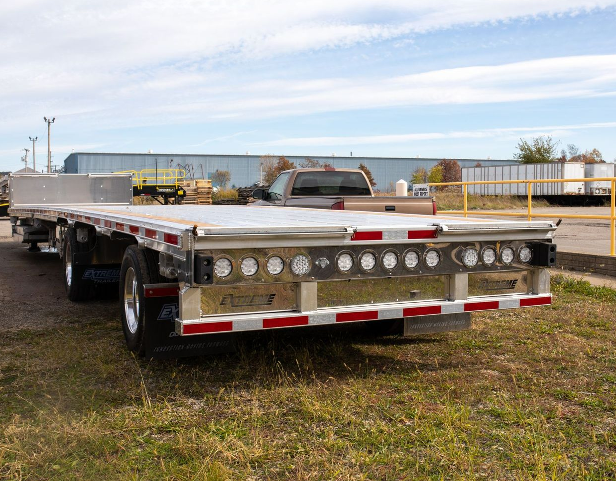 Photo Gallery | Extreme Trailers | Dunnage rack | Trailer tool box
