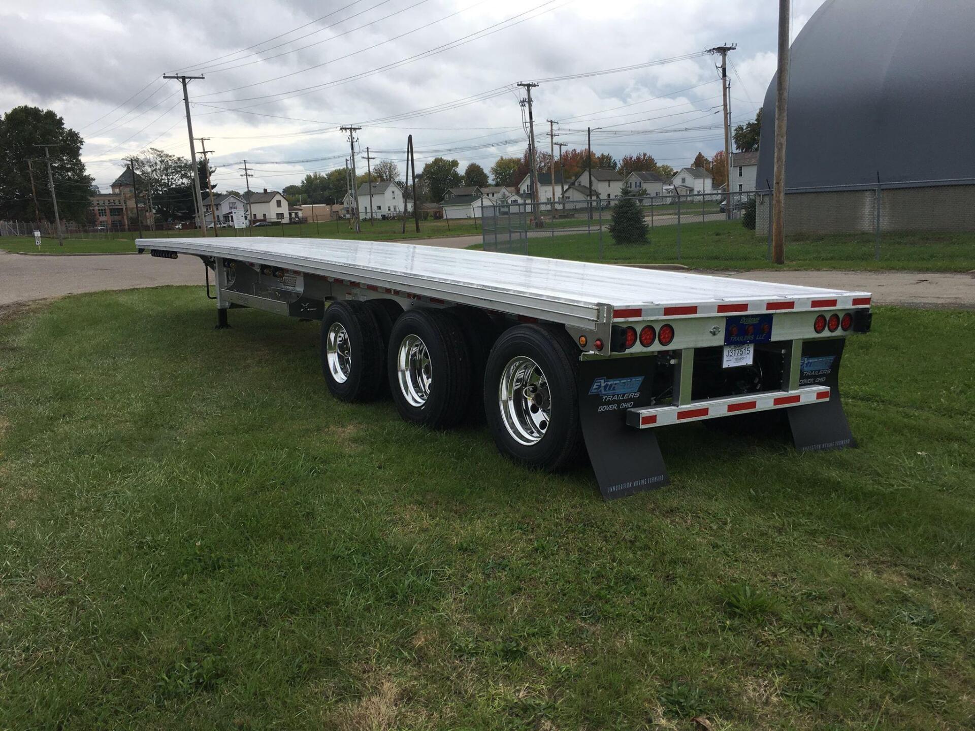 Photo Gallery | Extreme Trailers | Dunnage rack | Trailer tool box