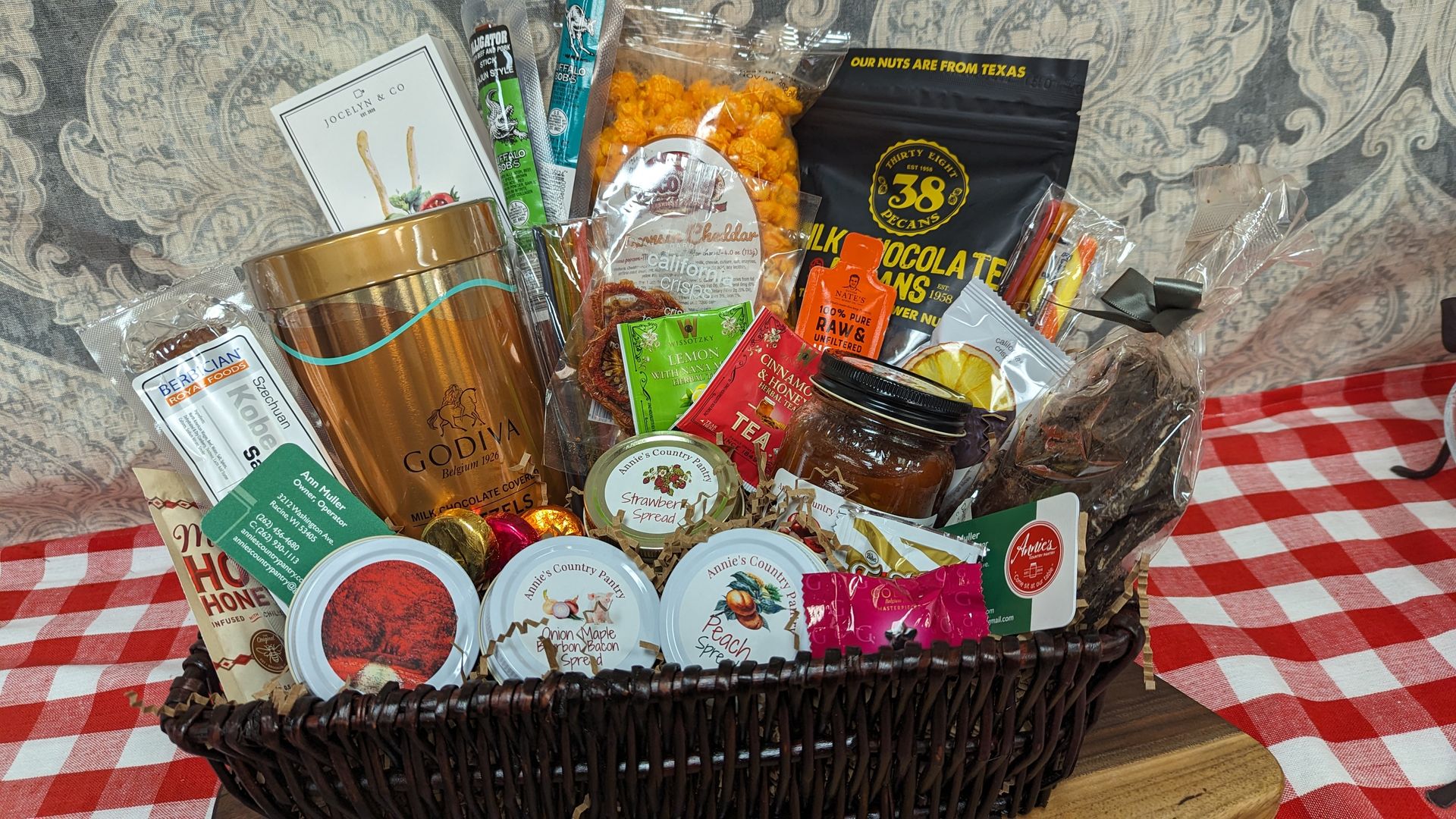Personalize Gift Baskets | Racine, WI | Annie’s Pantry